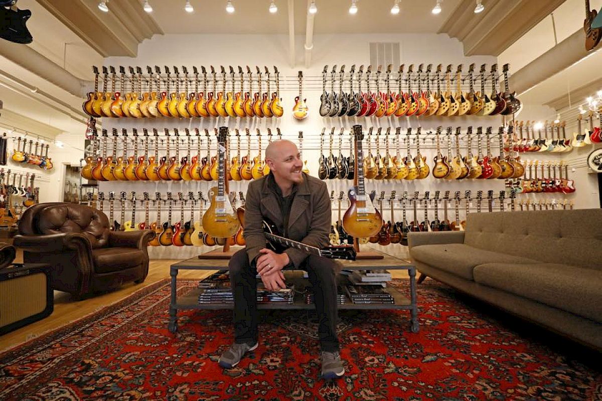 Live @ Harry's - Dave Preston